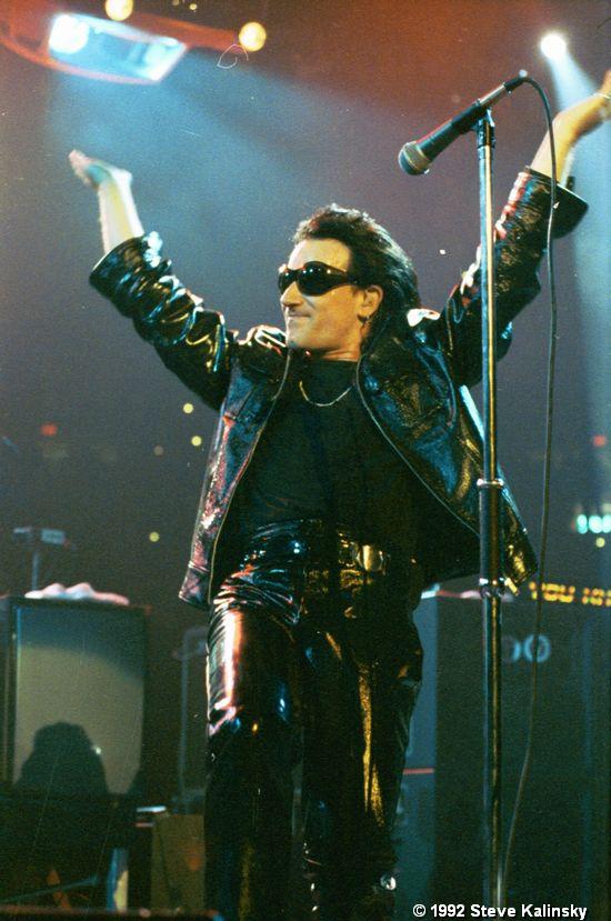 U2gigs.com photos » Zoo TV Tour Indoor » 1992-03-26 - Cleveland ...