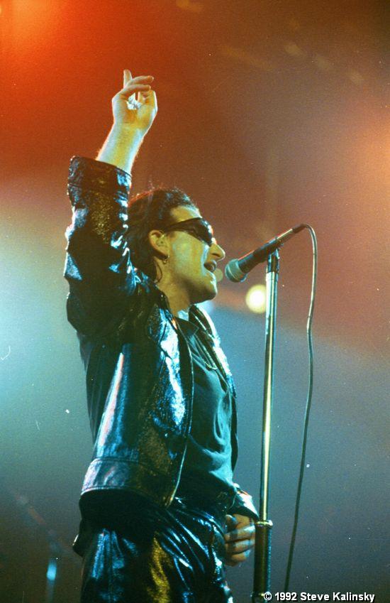 U2gigs.com photos » Zoo TV Tour Indoor » 1992-03-26 - Cleveland ...