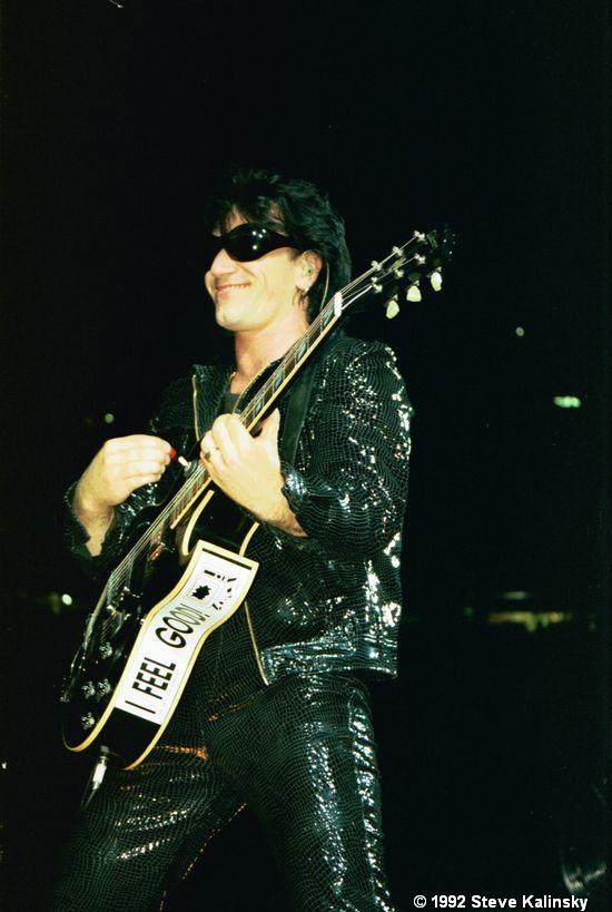 U2gigs.com photos » 1992 - Zoo TV Tour - Outside Broadcast » 1992-08-25 ...