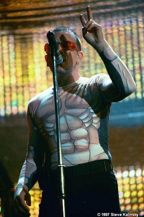 U2gigs.com photos » Popmart Tour » 1997-05-22 - Pittsburgh (pictures by ...
