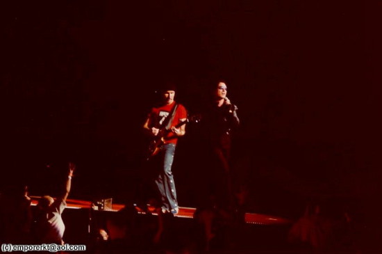 U2gigs.com photos » Elevation Tour » 2001-03-26 - Miami (pictures by Karin)