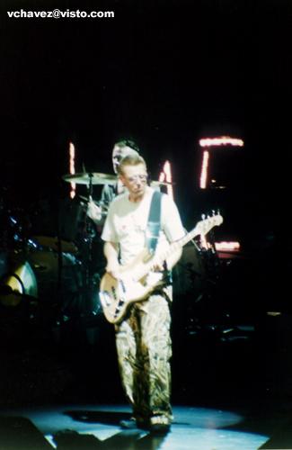 U2gigs.com photos » Elevation Tour » 2001-03-26 - Miami