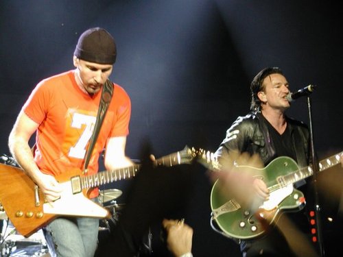 U2gigs.com photos » Elevation Tour » 2001-05-03 - Cleveland (pictures ...