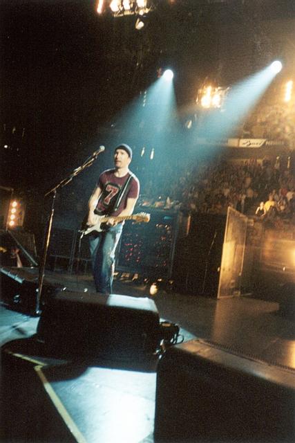 U2gigs.com photos » Elevation Tour » 2001-06-21 - East Rutherford ...
