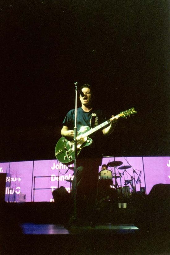 U2gigs.com photos » Elevation Tour » 2001-11-02 Philadelphia (pictures ...