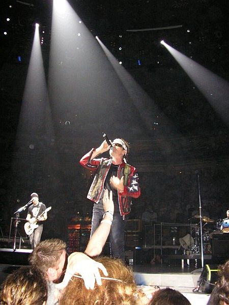 U2gigs.com photos » Vertigo Tour » 2005-05-26 - Boston