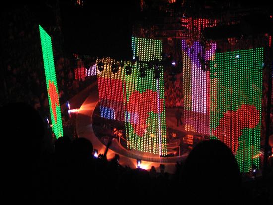 U2gigs.com photos » Vertigo Tour » 2005-09-23 - Minneapolis