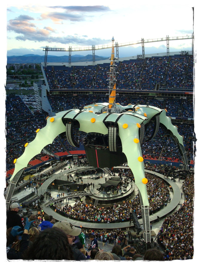 U2gigs.com photos » 360° Tour » 2011-05-21 - Denver